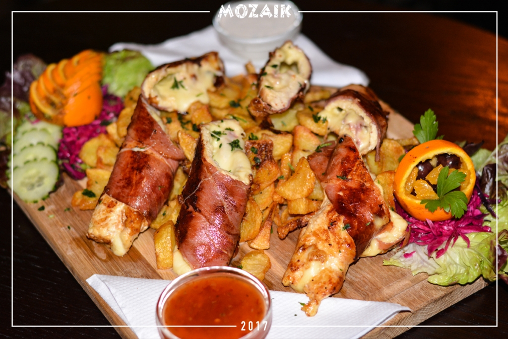About Us — MOZAIK Cafe&Restaurant